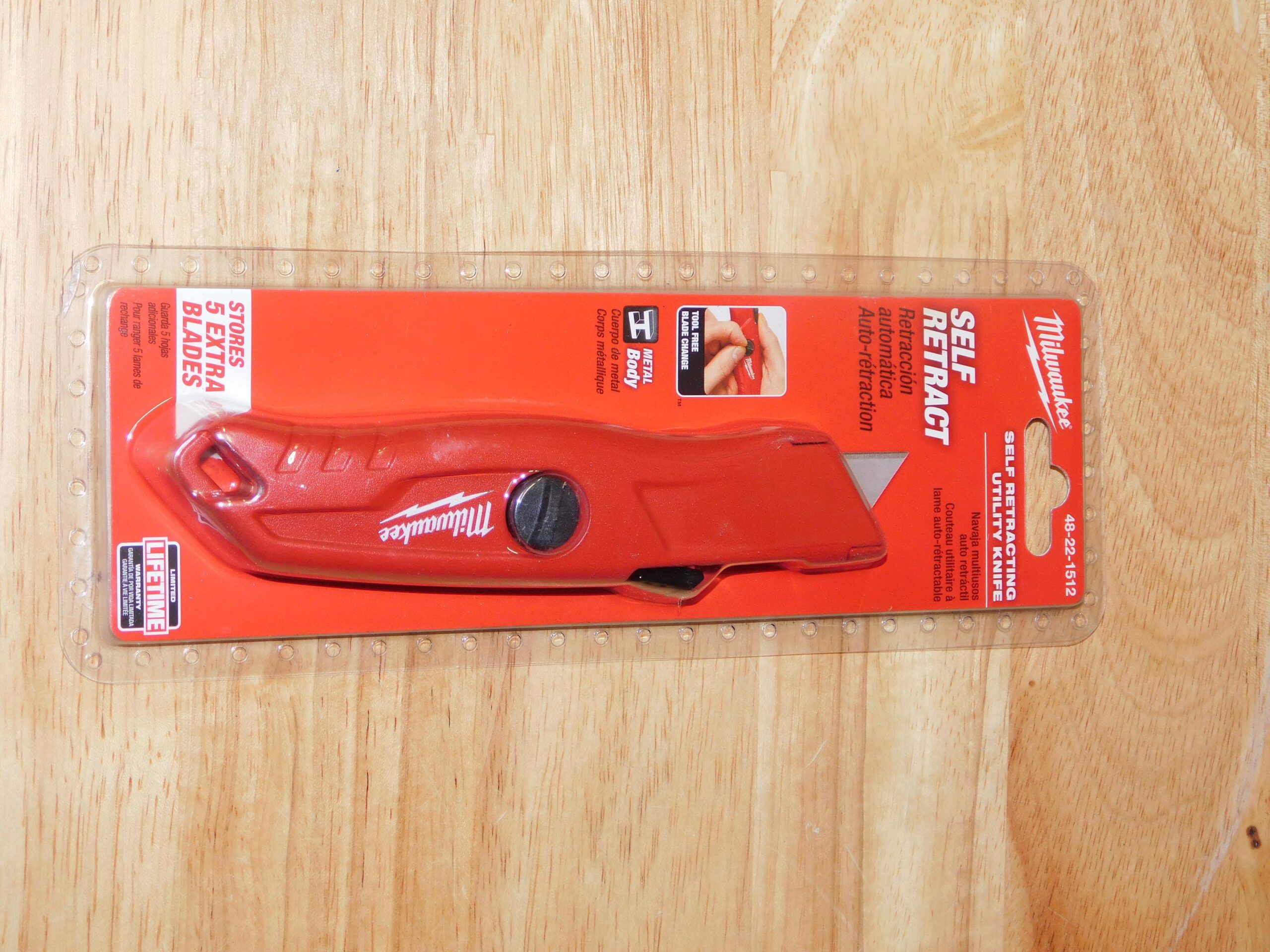 Milwaukee Self Retracting Utility Knife - Suns of Texas